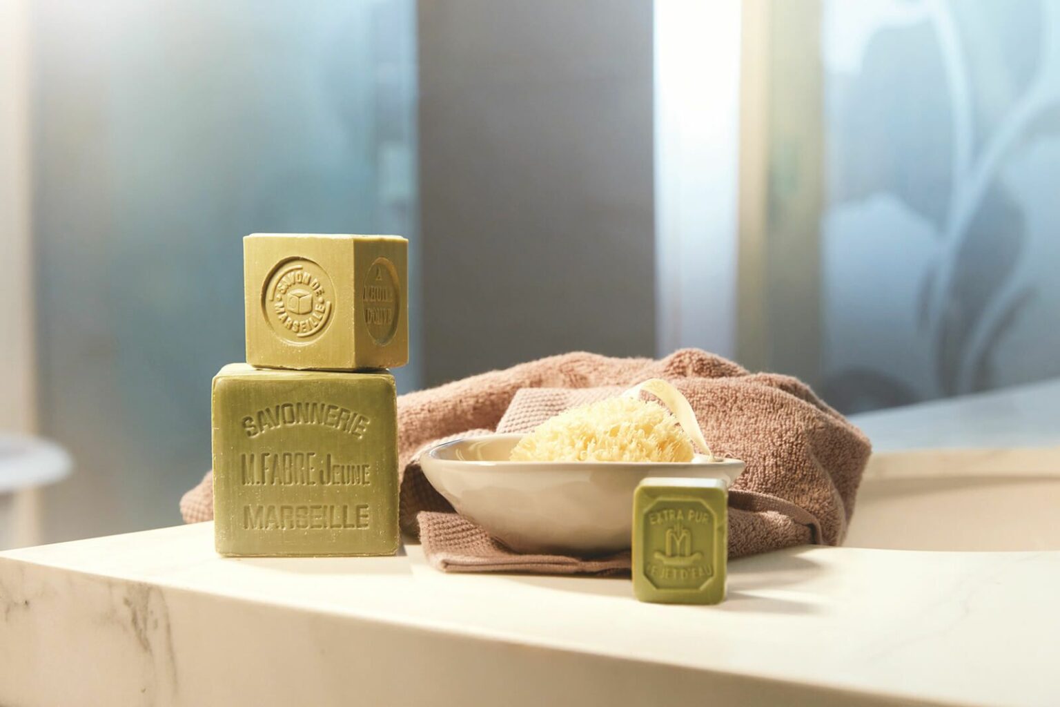 【男女別】何でも持っている人や富裕層が喜ぶプレゼント7選！選び方のコツも解説 | Atelier Gift